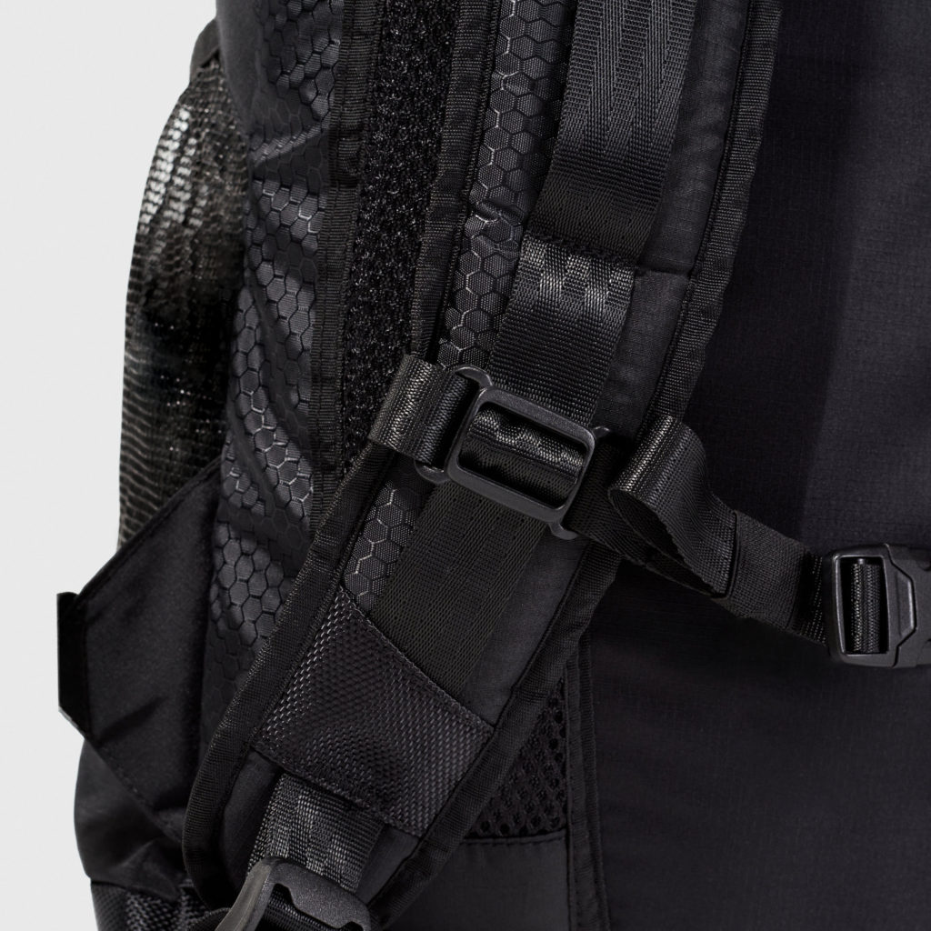 Solid State Backpack - SYMA. Utilized