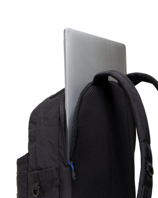 Ascend Backpack - SYMA. Utilized